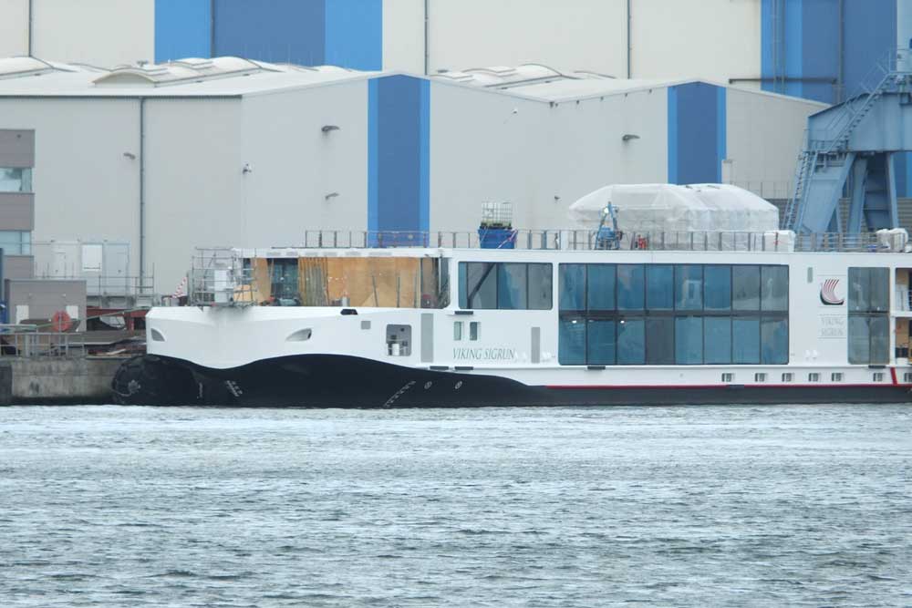 H+ Zehn Flusskreuzer – Land will Auftrag für Neptun-Werft absichern