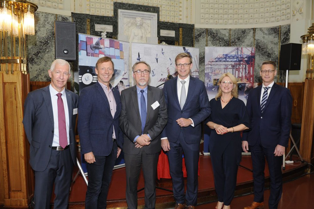 H+ Hafen Hamburg wichtig für tschechischen Außenhandel